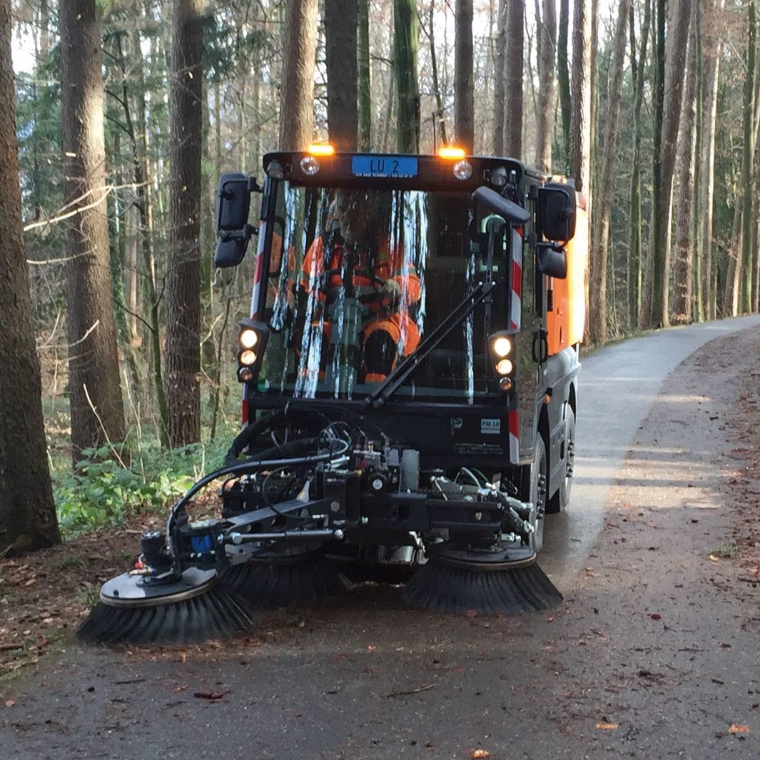 Truck-mounted sweeping machine - MFH - Aebi Schmidt - suction / street ...