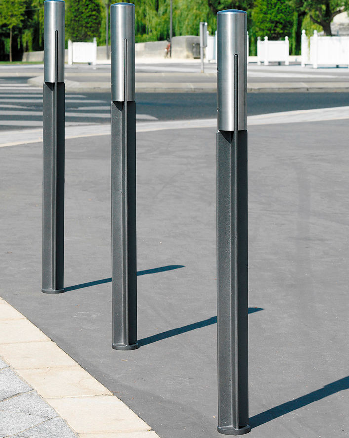 Security post - ÉVÉOLE - Concept Urbain - cast iron / brushed stainless ...
