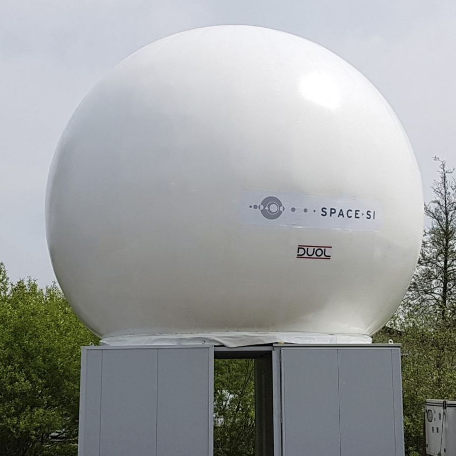 Commercial inflatable structure - RADOME - DUOL