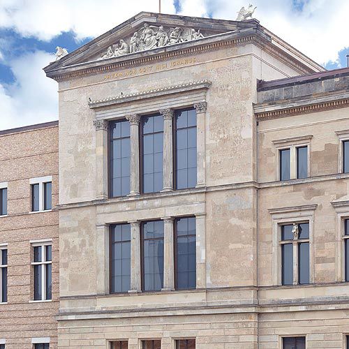 Wooden window - NEUES MUSEUM, BERLIN - Schindler - casement / security
