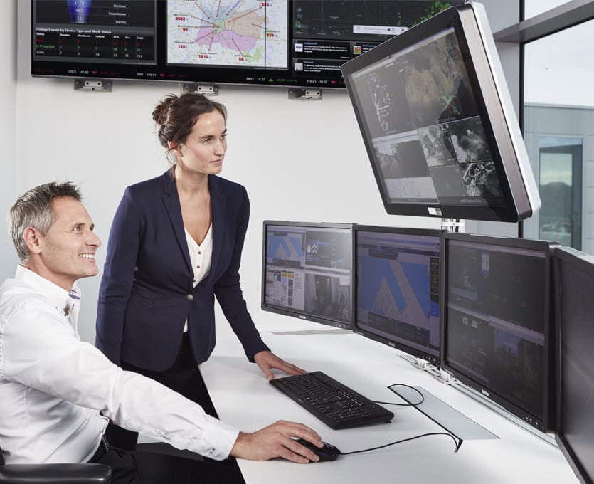 Video surveillance monitor - OPSPACE - Barco - widescreen / full-color