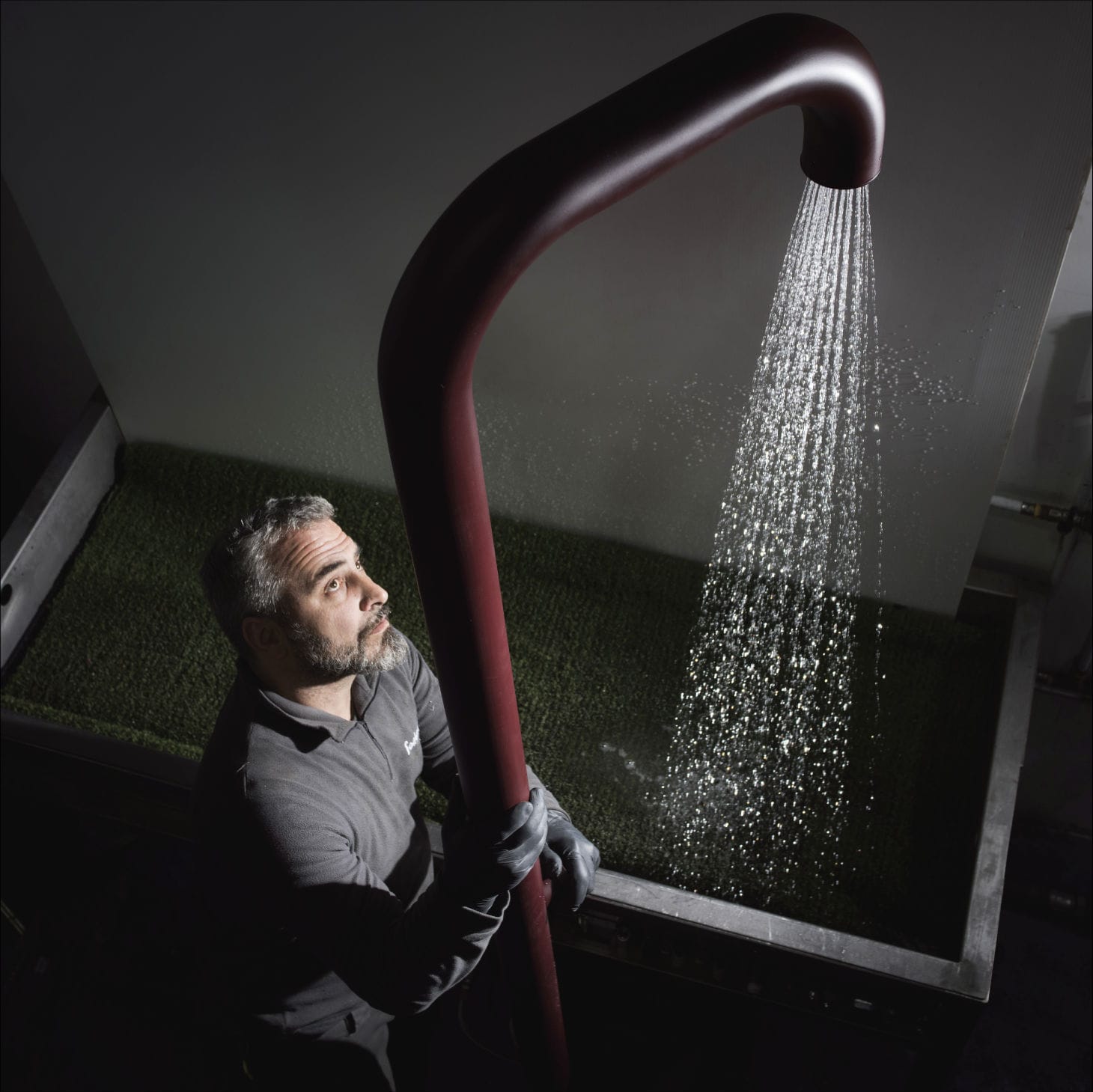 Pool outdoor shower - BOSS B76 - Fontealta - traditional / stainless ...