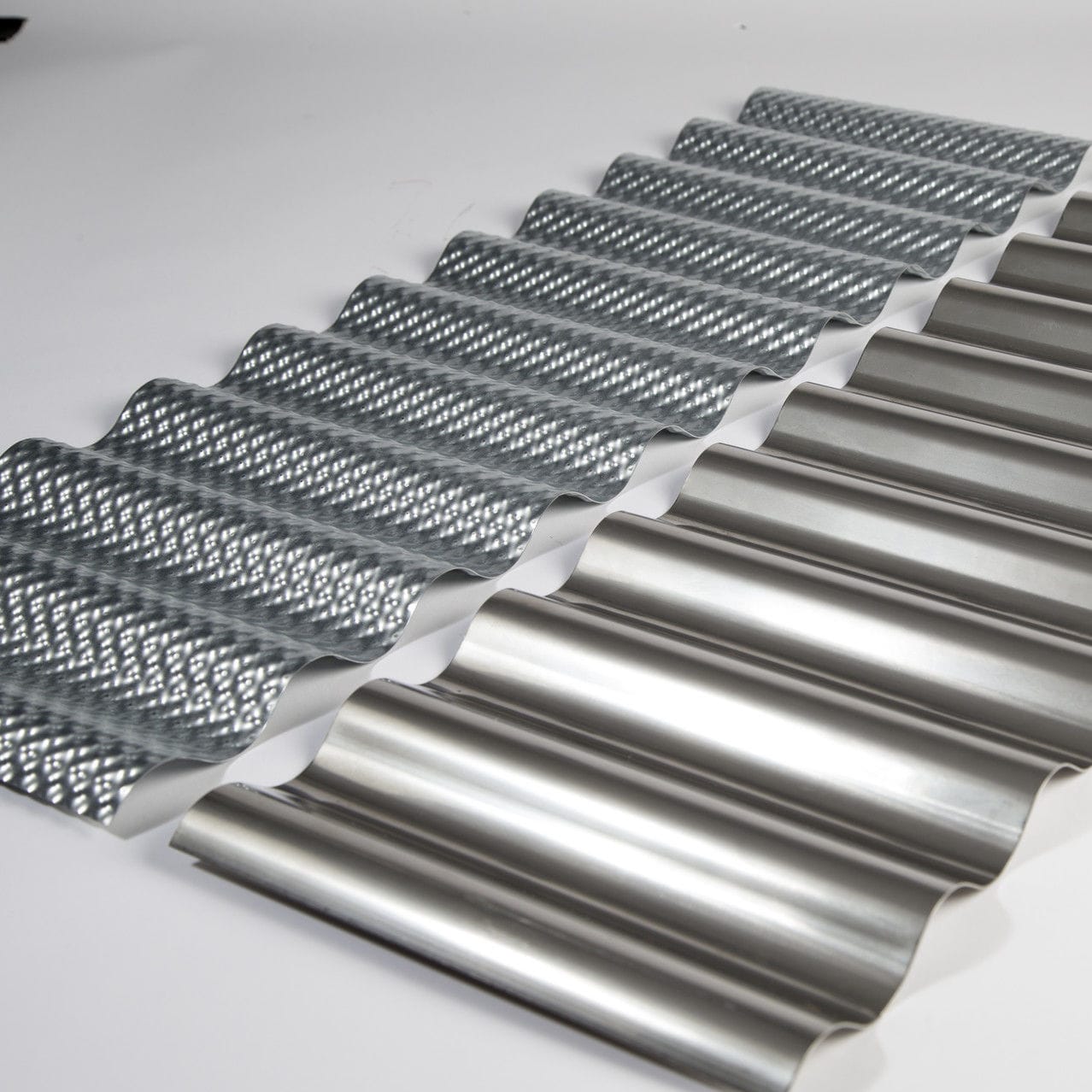 Panel cladding - SINUSOIDAL - HADLEY - sheet metal / corrugated / custom