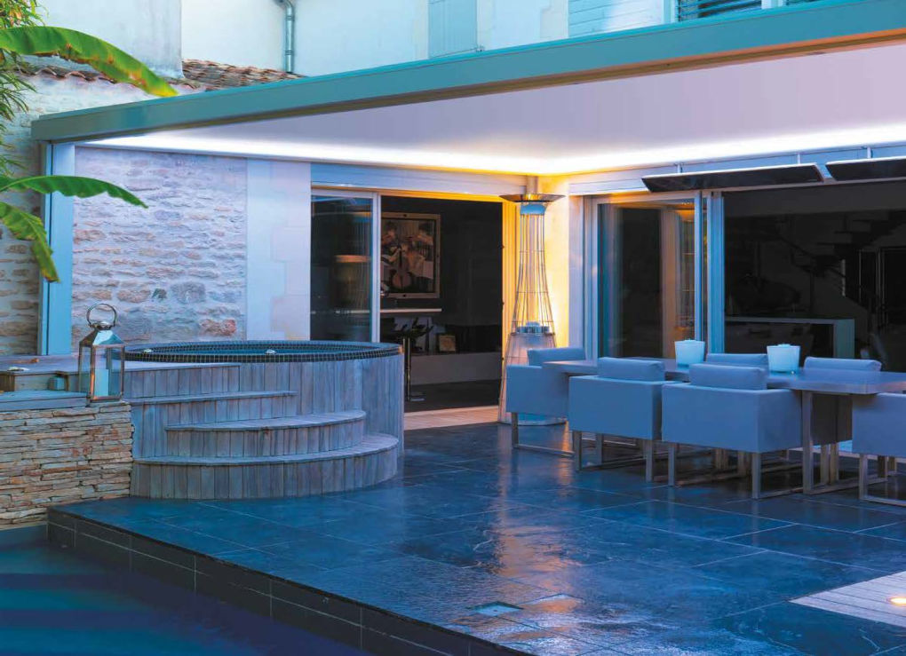 Self-supporting pergola - BIOSSUN - wall-mounted / aluminum / fabric canopy