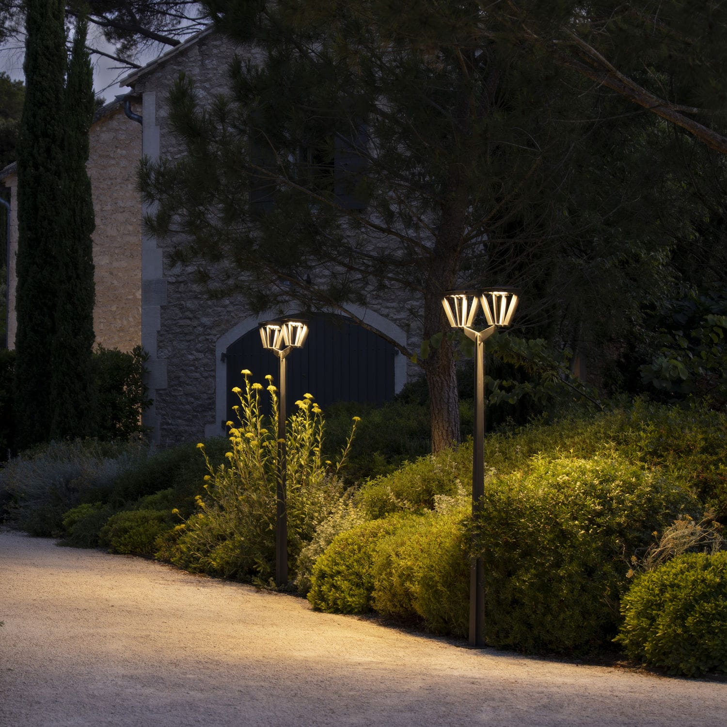 Garden lamp post - METRO - LES JARDINS - contemporary / aluminum / LED