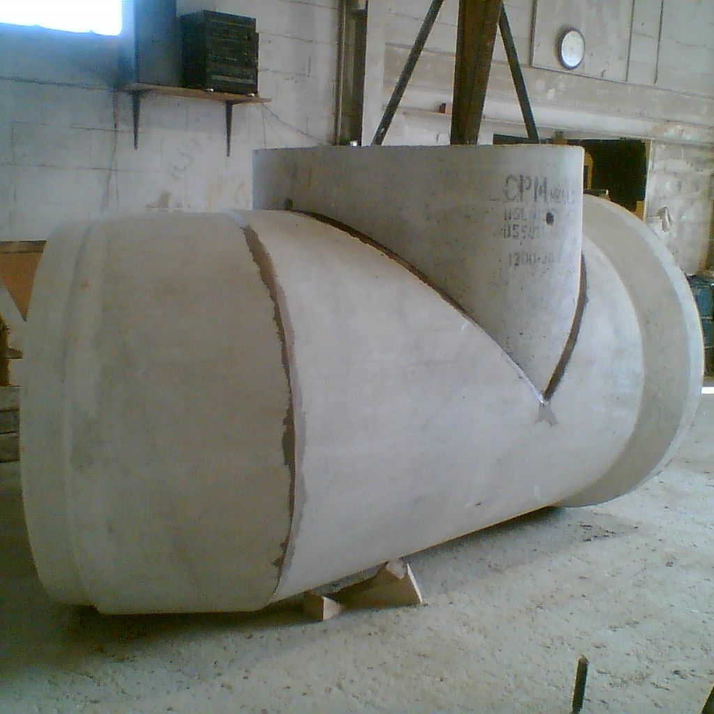 Concrete manhole - MID ENTRY - CPM Group Ltd