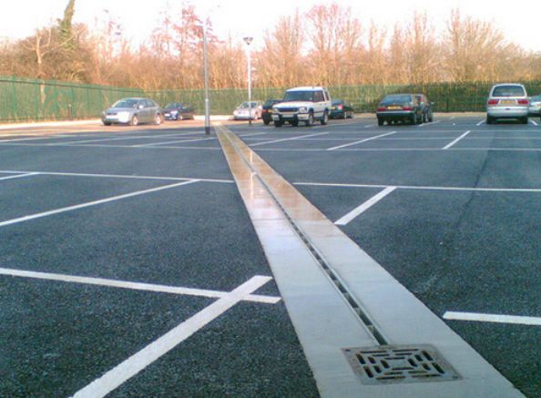 Galvanized steel drainage channel - ULTRASLOT - Elkington Gatic - with ...