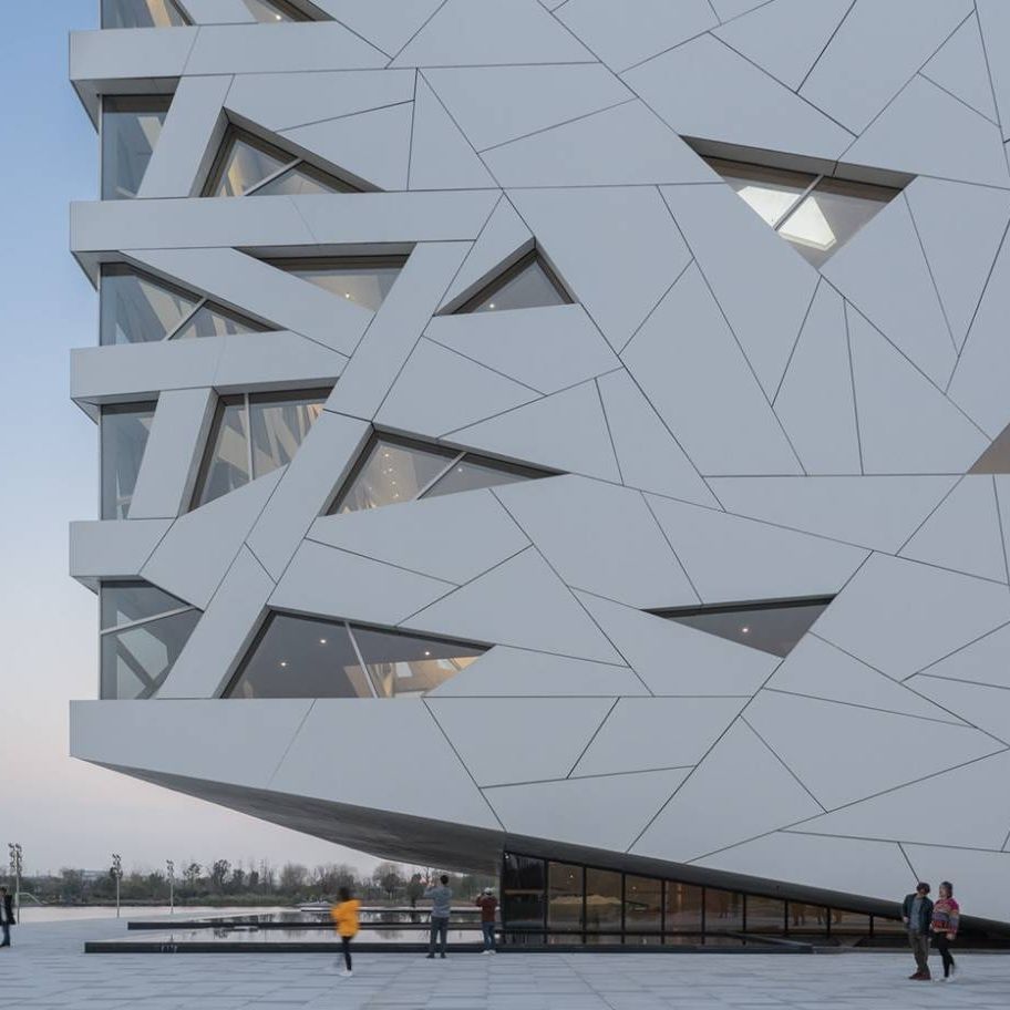 Panel cladding - Lafarge - high-performance concrete / vertical / recycled