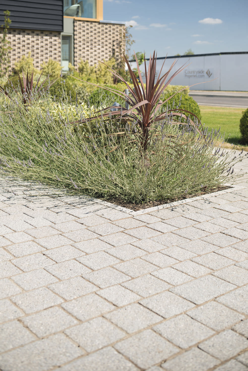 Granite paver - MISTRAL - Marshalls plc - drive-over