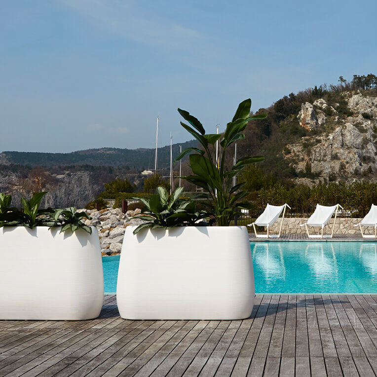 Polyethylene plant pot - PANDORA - Myyour - round / oval / illuminated