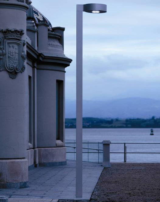 Urban lamp post - CICLO - Urbes 21 - contemporary / steel / LED