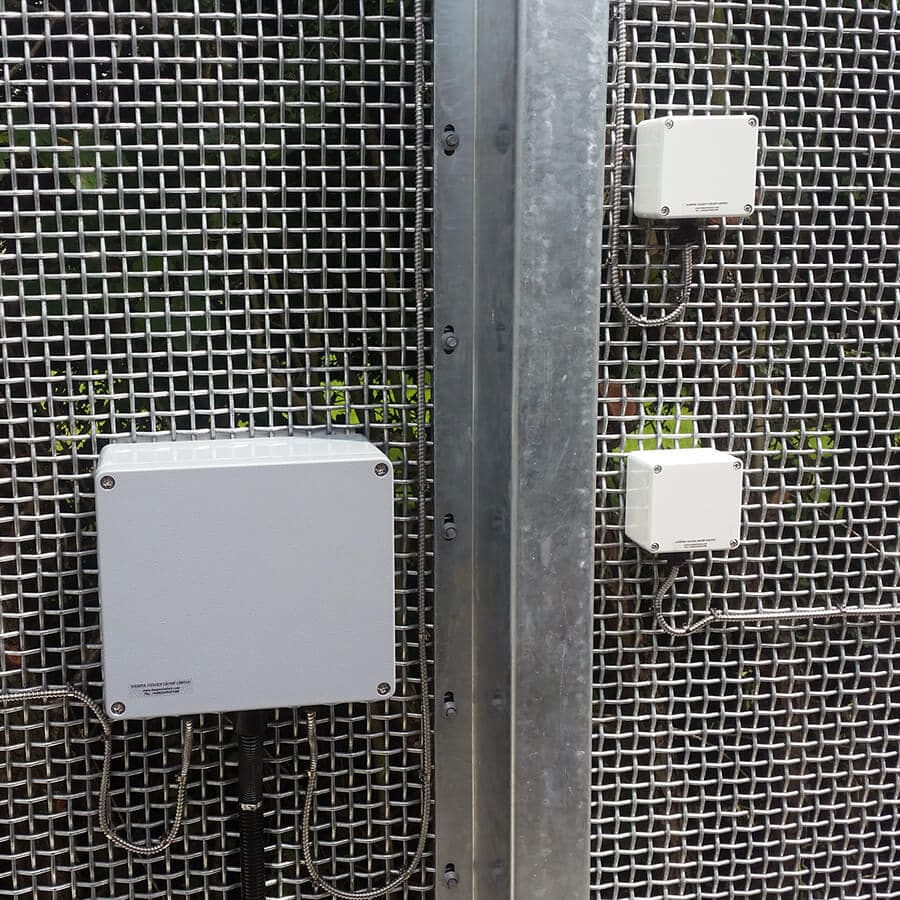 Wire mesh fence - Perimeter Intrusion Detection System (PIDS) - ZAUN ...