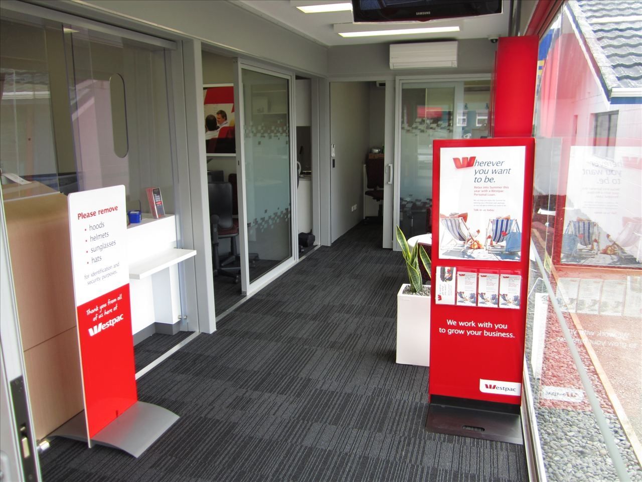 Commercial container - WESTPAC MOBILE BANK BRANCH FOXTON - addis ...