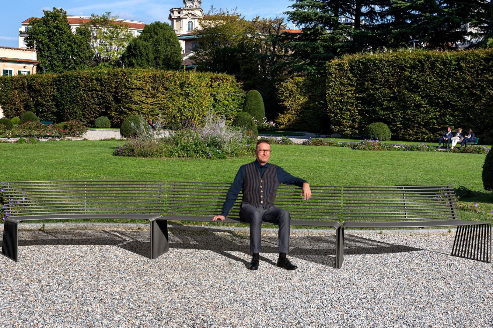 Industrial design public bench - CONCAVE/CONVEX .015 - URBANTIME ...