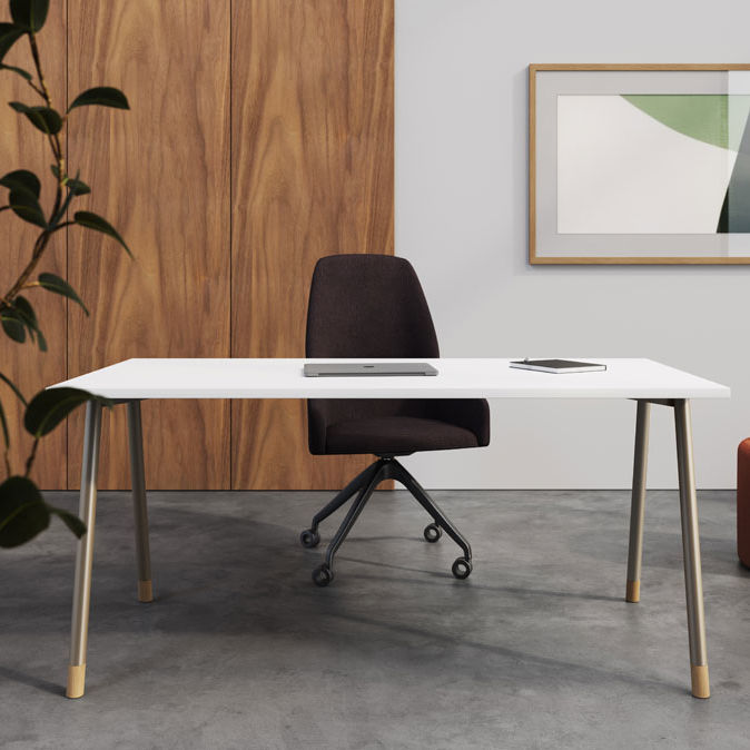 Desk with post - K2 - FAMO - 2 person / contemporary / wooden