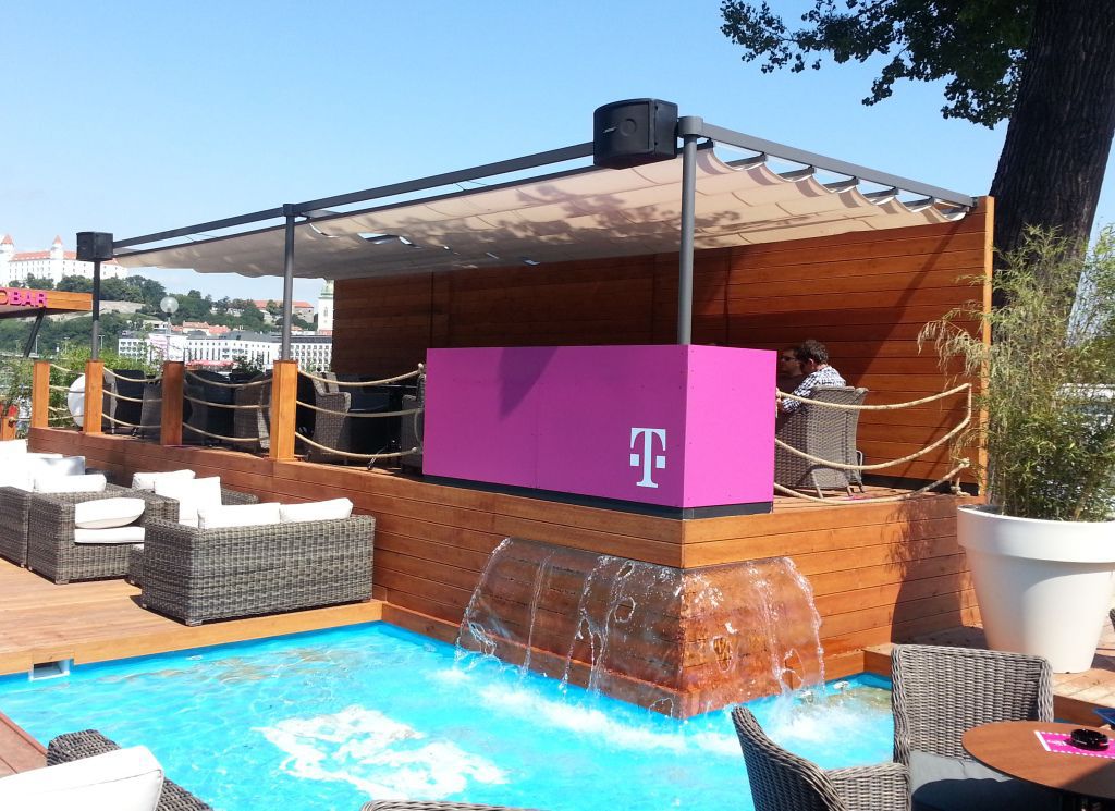 Self-supporting pergola - LEAF - Shadelab - aluminum / fabric canopy / commercial