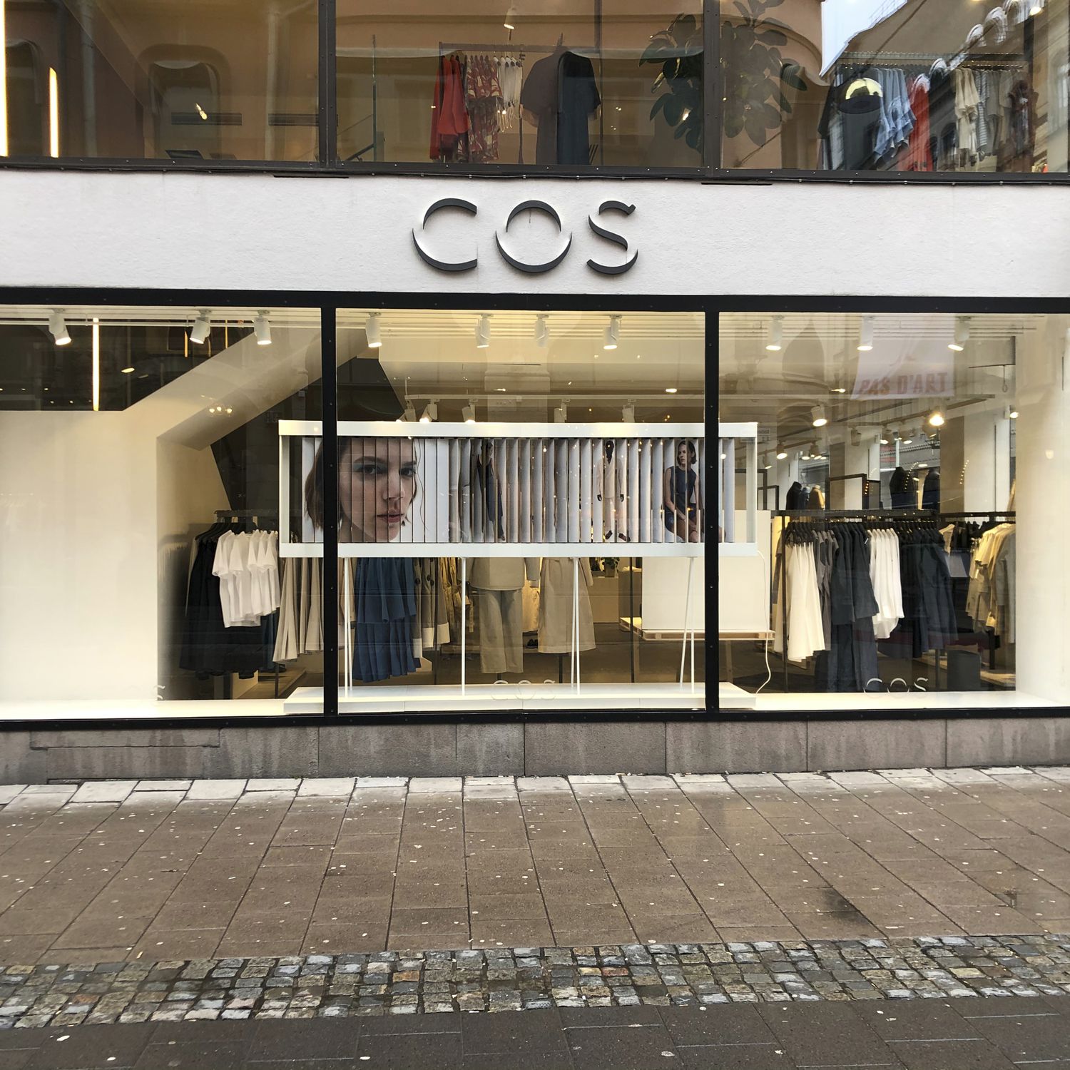 Indoor display panel - TRIVISION POP - Triplesign System AB - window ...