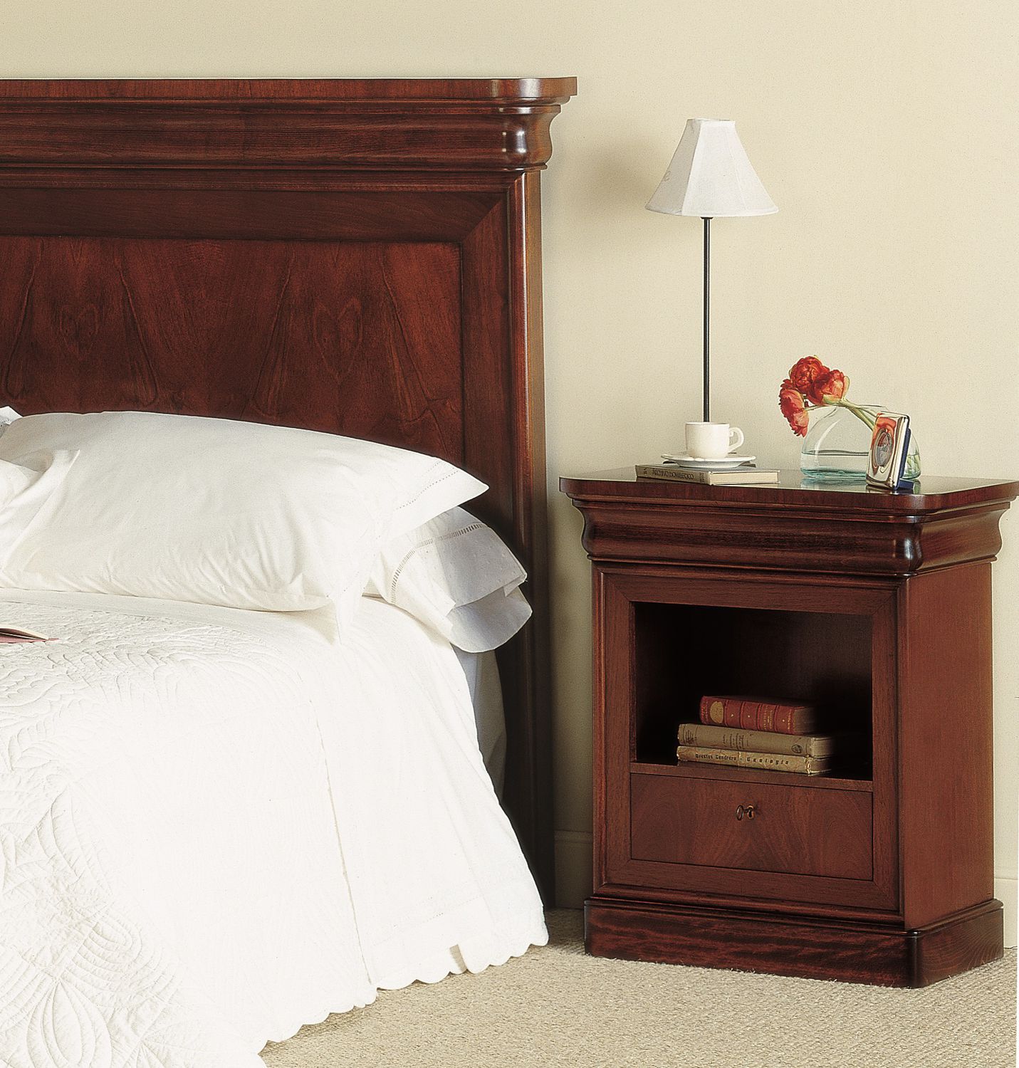 Traditional bedside table - T-656 - ArtesMoble - walnut / beech ...