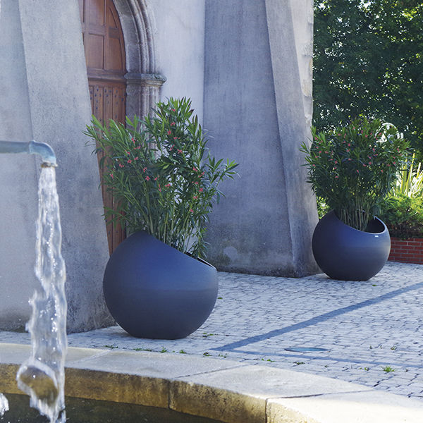 Thermo-lacquered steel planter - SQUARE - ATECH - round / design / for ...