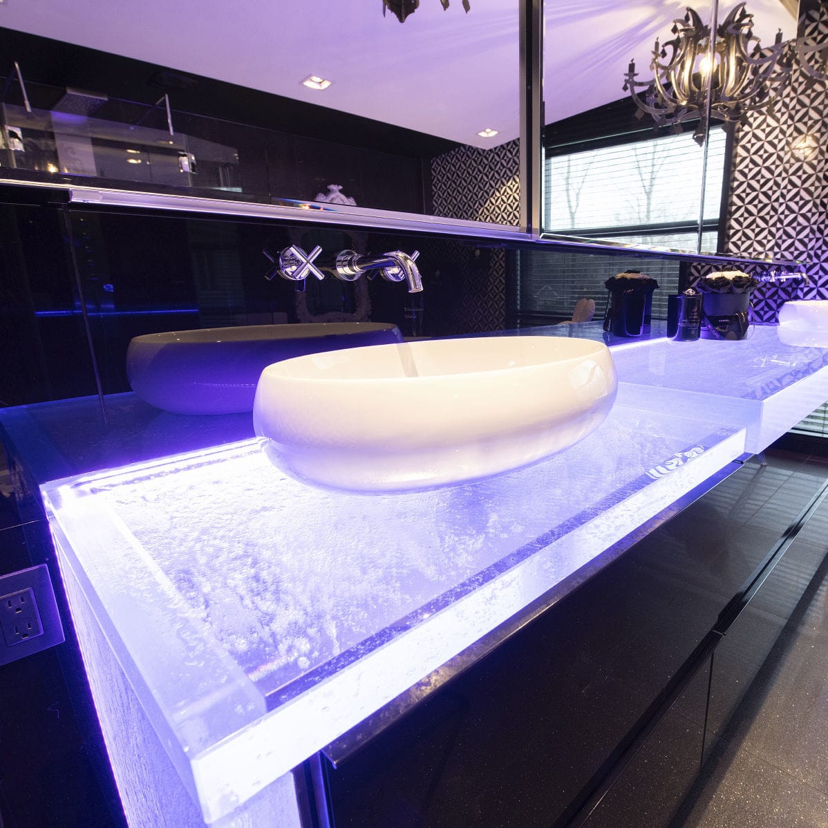 Double vanity top - ThinkGlass - glass / backlit