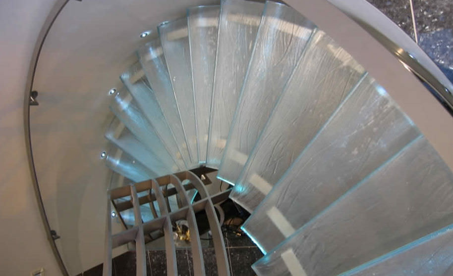 Glass step - PRIVATE RESIDENCE - ThinkGlass