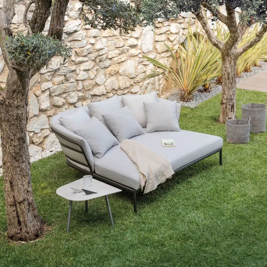 Contemporary daybed - Ria Soft - FAST SPA - fabric / painted aluminum ...