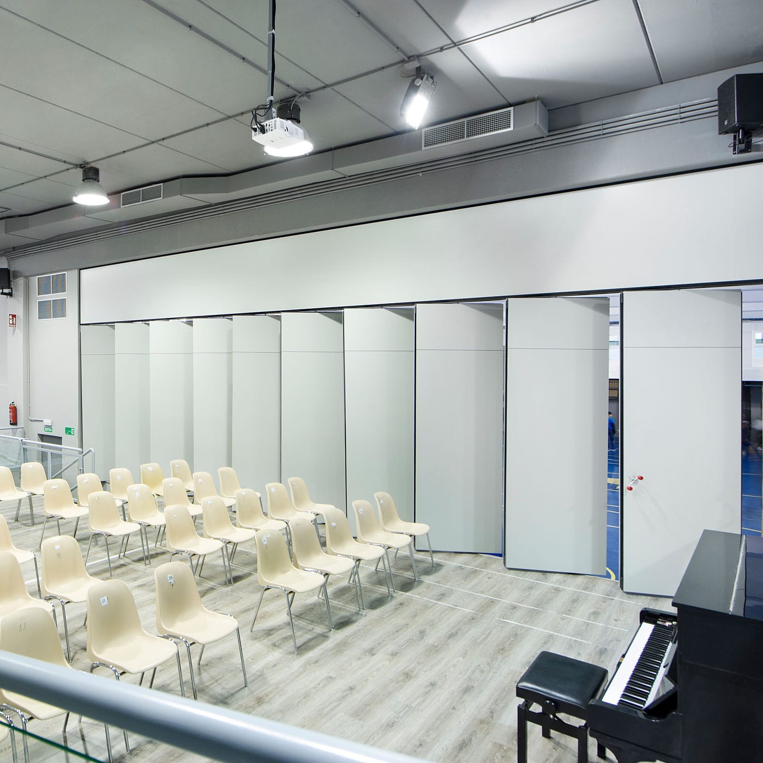 Mobile partition - 00044X SERIES - DINOR - wooden / for offices / custom