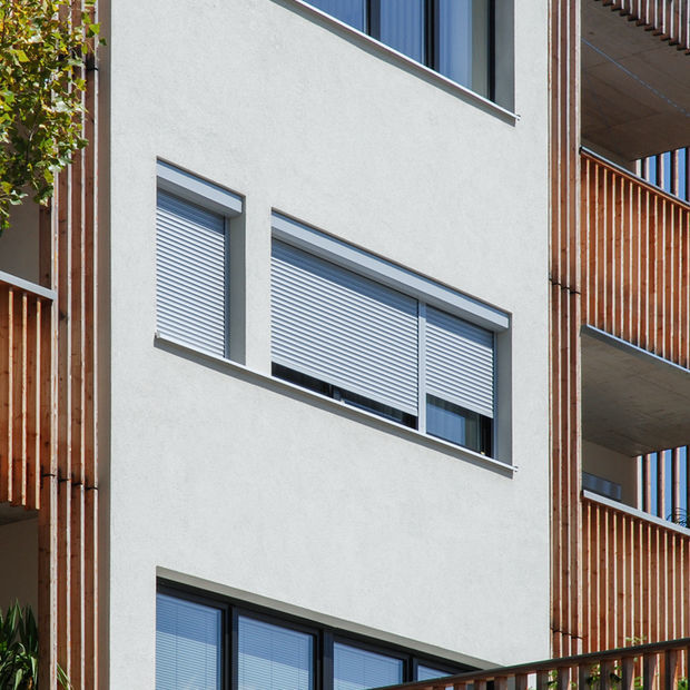 Roller shutter - NOVA - HELLA - metal / matte finish / window