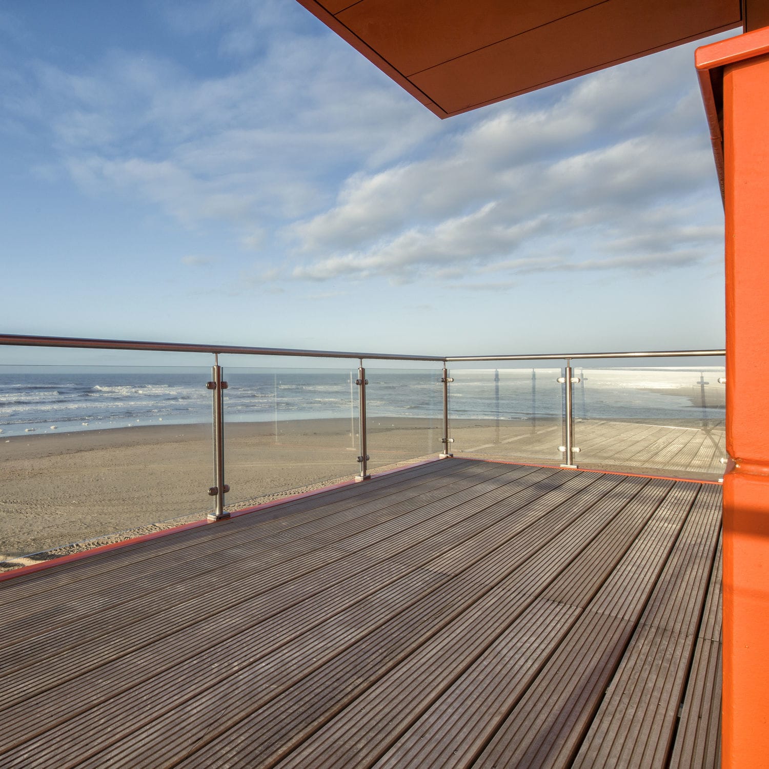 Stainless steel railing - Q-LINE - Q-railing - glass panel / cable ...