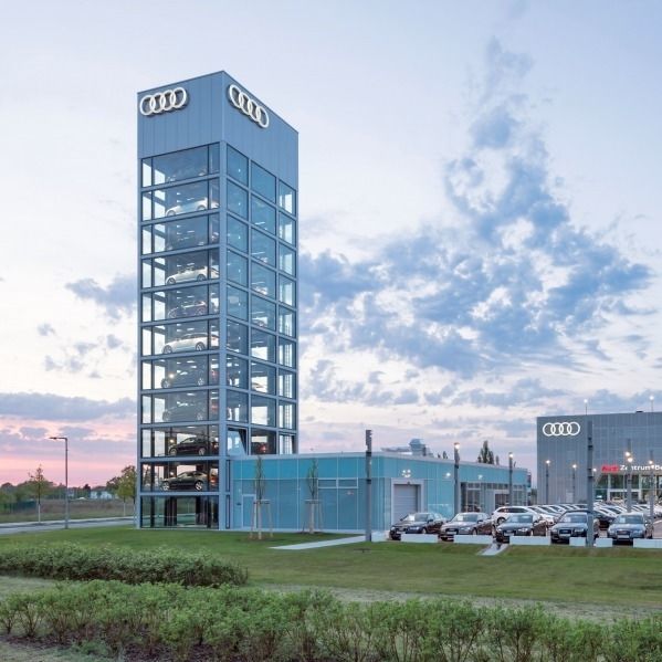 Platform parking system - Tower - Nussbaum Parking - with elevator