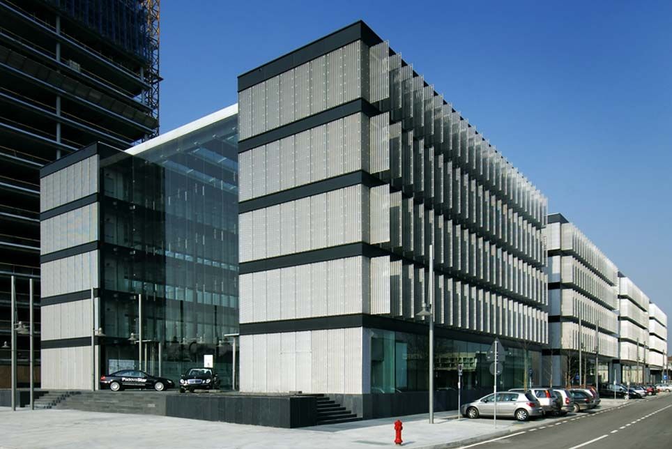 Metal solar shading - NET CENTER - Stahlbau Pichler - wire mesh / for ...