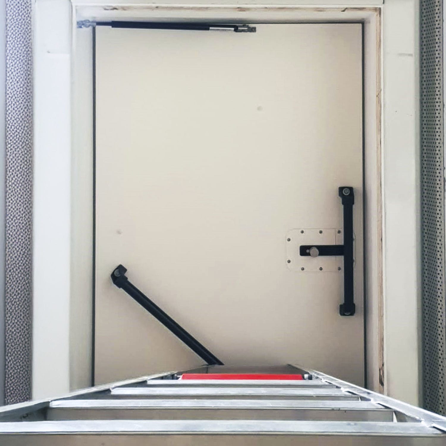 Roof hatch ladder - Extension ladder - Staka - telescopic / aluminum ...