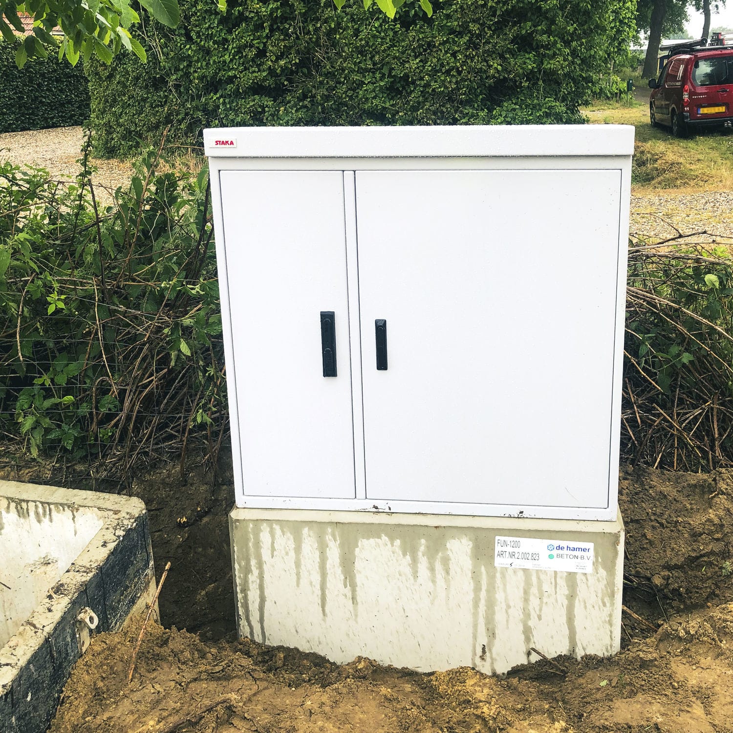 Floor-standing electrical enclosure - RH1200EN - Staka - industrial ...