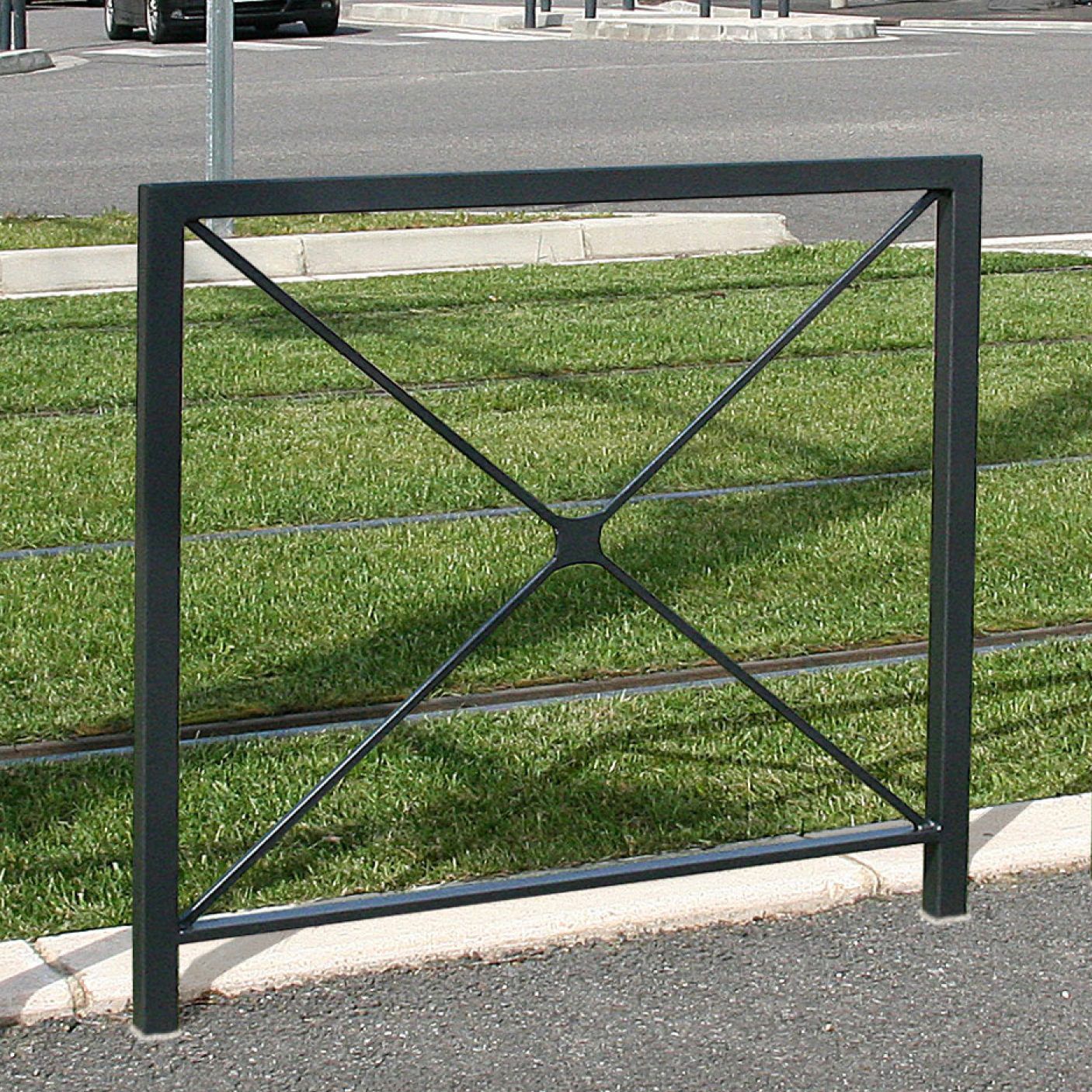 Protective barrier - VIOLETTE - ACCENTURBA - fixed / steel / for public ...