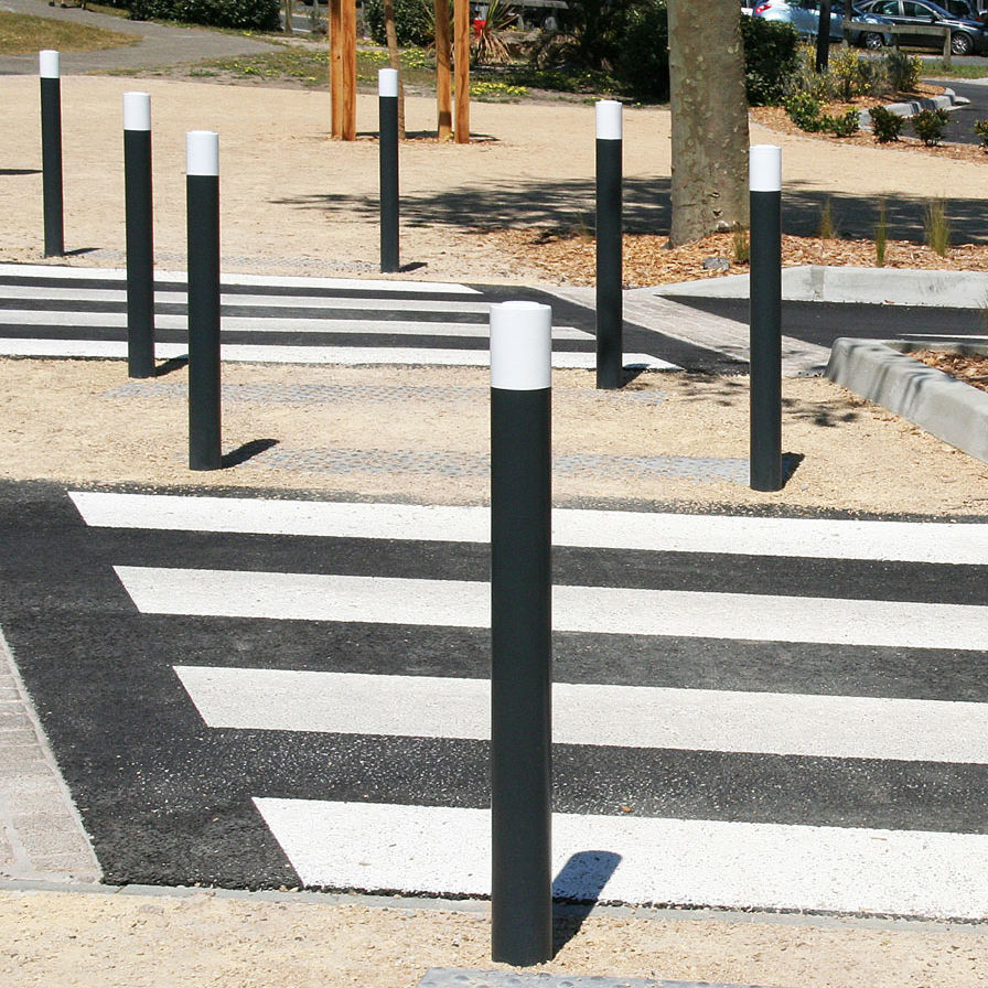 Security post - GENERIC 90 PMR - ACCENTURBA - thermo-lacquered steel ...