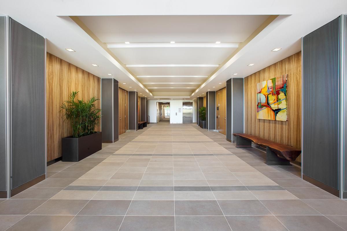 Aluminum column cover - LEVELE - FORMS+SURFACES