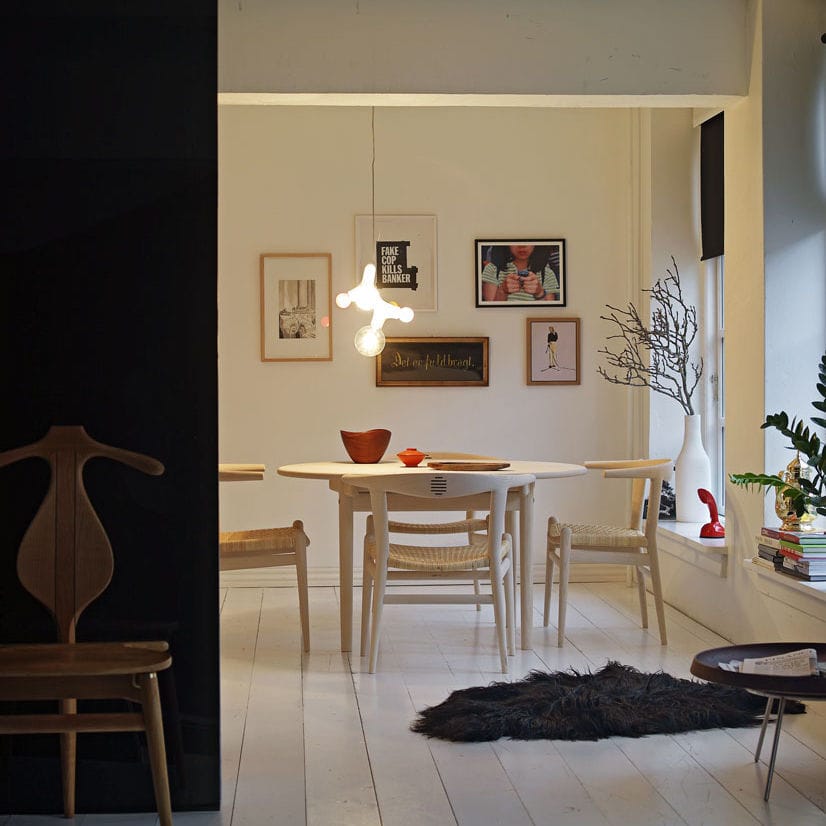 Contemporary table - pp70 - PP MØBLER - solid wood / wooden base / round