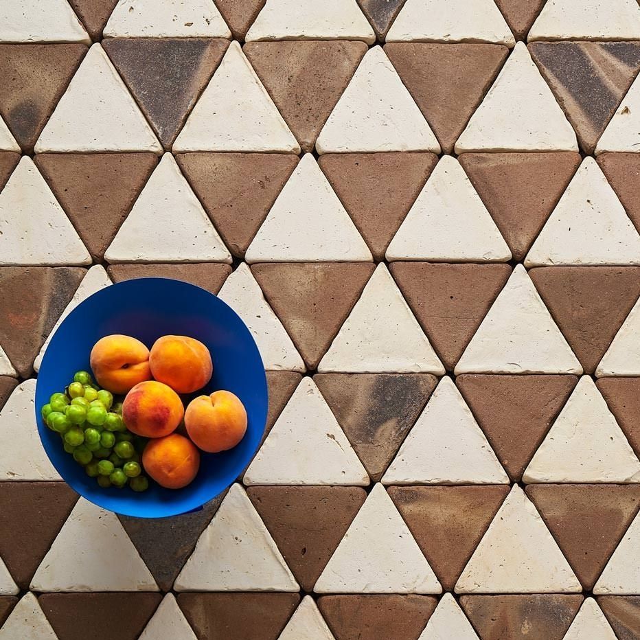 Terracotta tile - TRIÁNGULO 20 EQUILATERAL - SaldaMena SC - matte ...