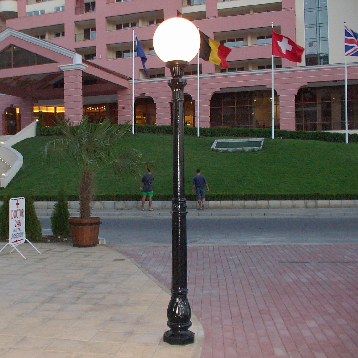 Urban lamp post - H-1 - KRONEMAG MILLENIUM srl - traditional / cast ...