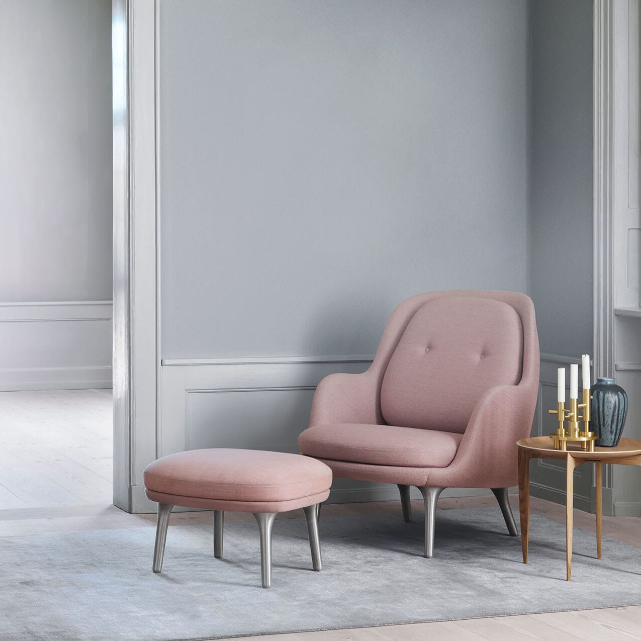 Contemporary armchair - FRI™ - Fritz Hansen - fabric / with footrest ...