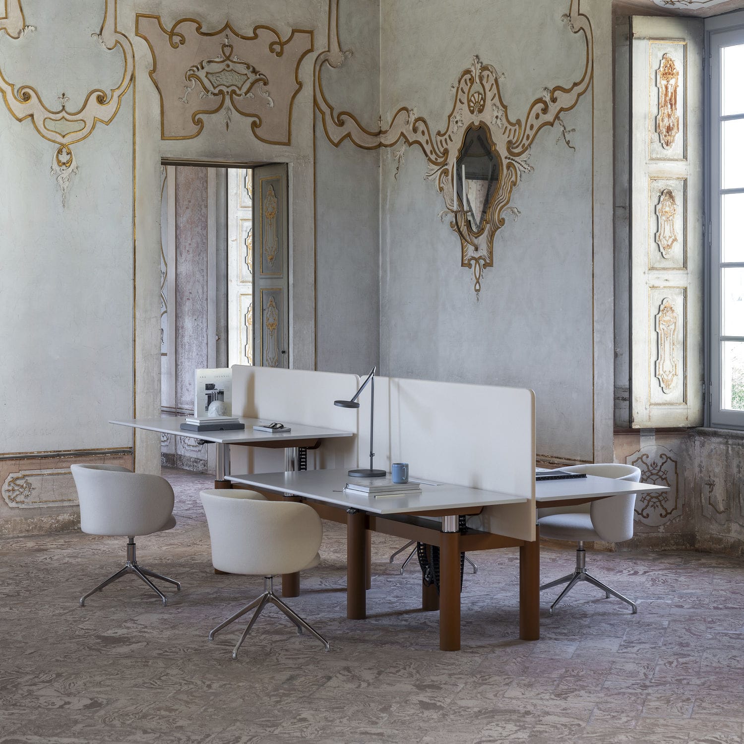 Bench desk system - GALLERIA - IOC project partners - free-standing ...