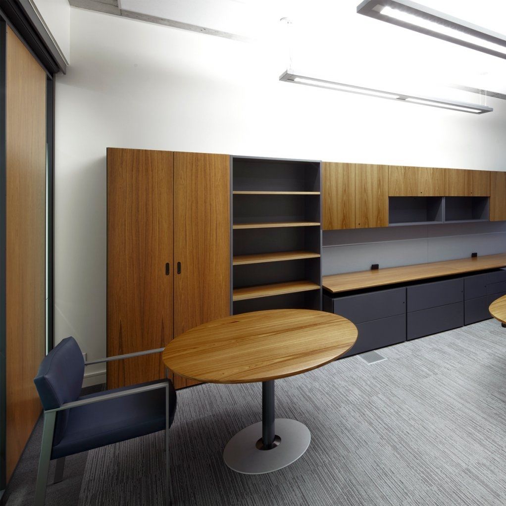 Tall filing cabinet - MOOD - UNIFOR - wooden / metal / modular