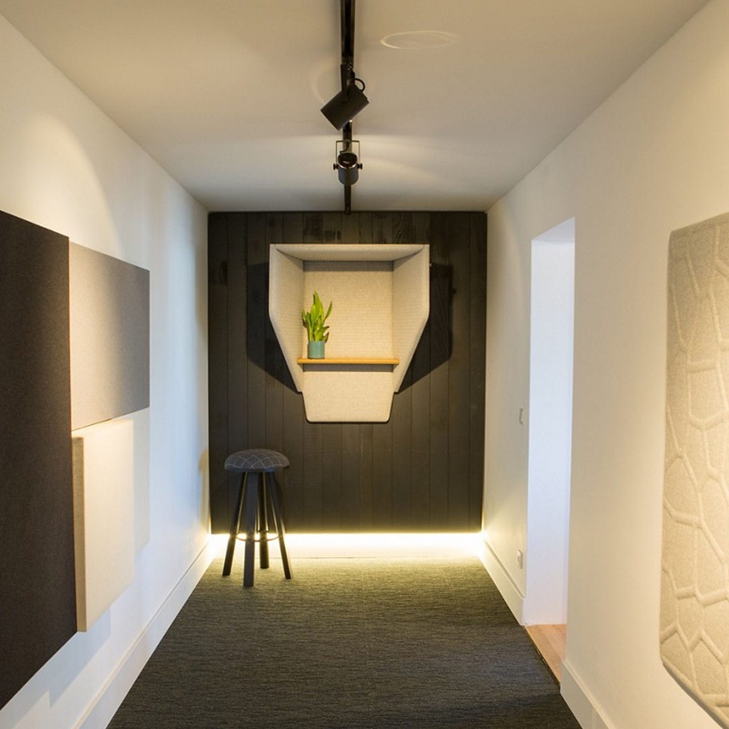 Office phone booth - BUZZIHOOD - Haworth Europe