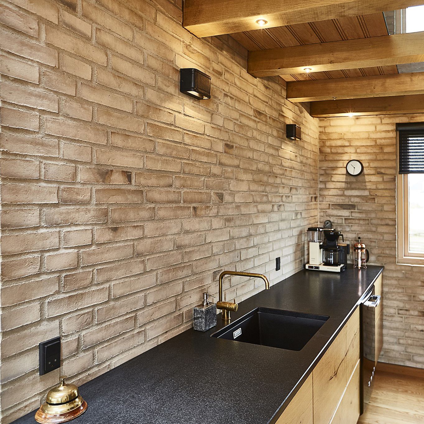 Solid brick - 2.1.73 CASSIS COAL - Egernsunder Ziegel GmbH - embossed / for facade