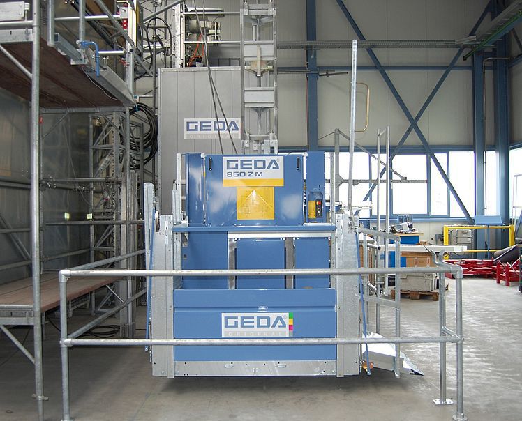 Industrial freight elevator - 850 ZM P - GEDA GmbH - for heavy loads
