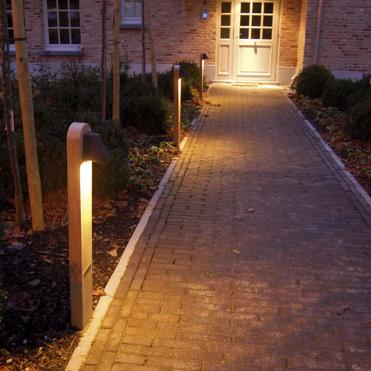 Garden bollard light - BEAMY - Royal Botania - contemporary / metal / teak