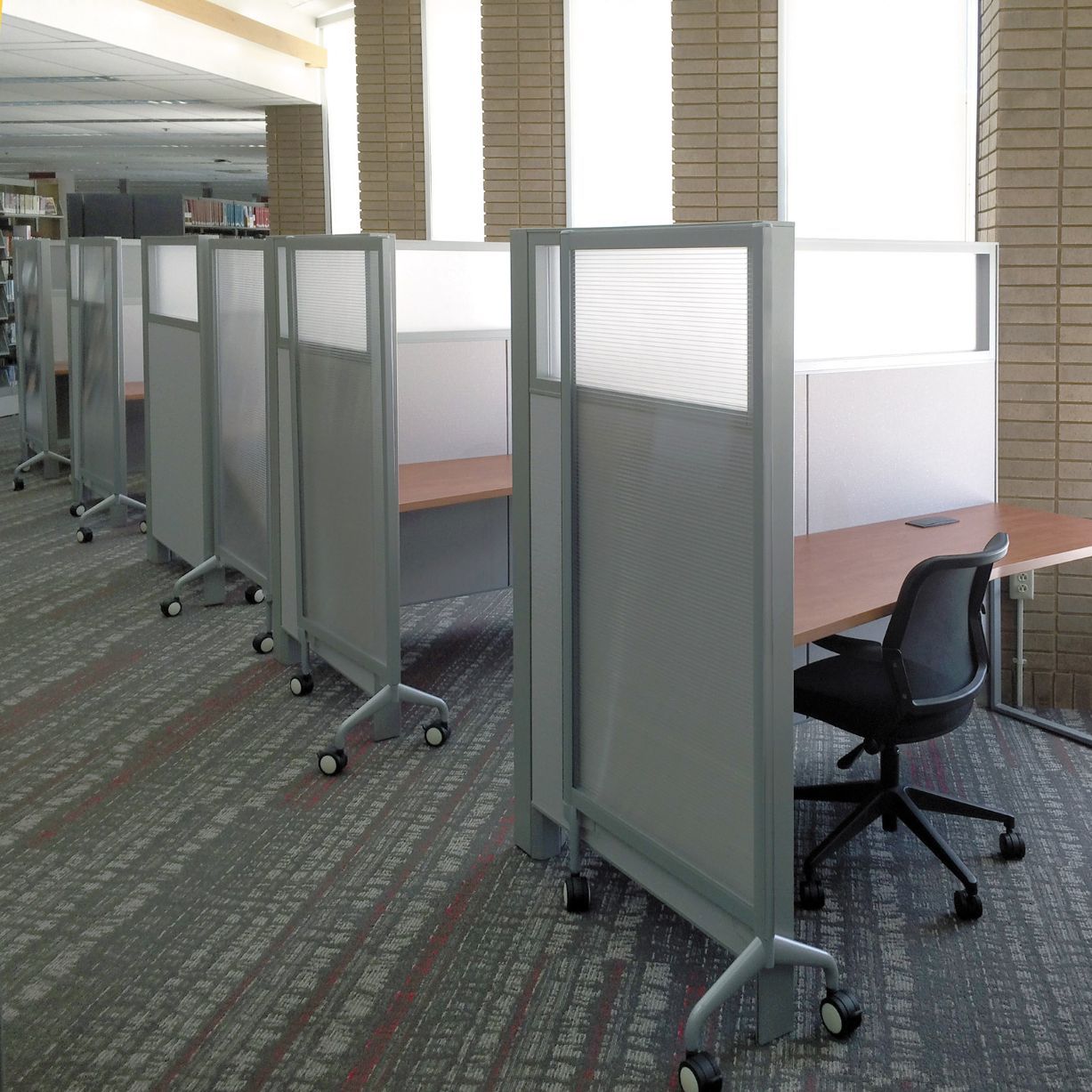 Contemporary screen - ALL TERRAIN - KI - plastic / aluminum / glass