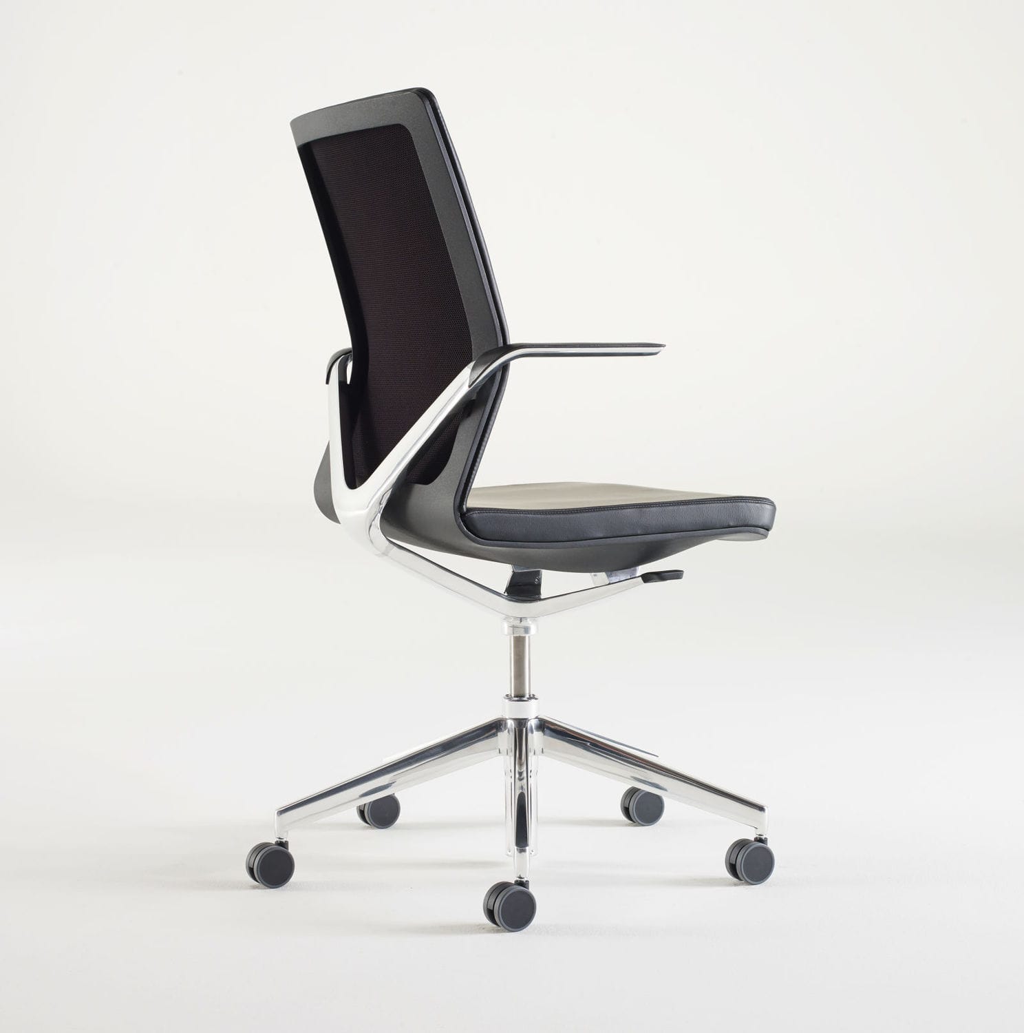 Contemporary office armchair - LINQ - DAVIS - mesh / commercial / on ...