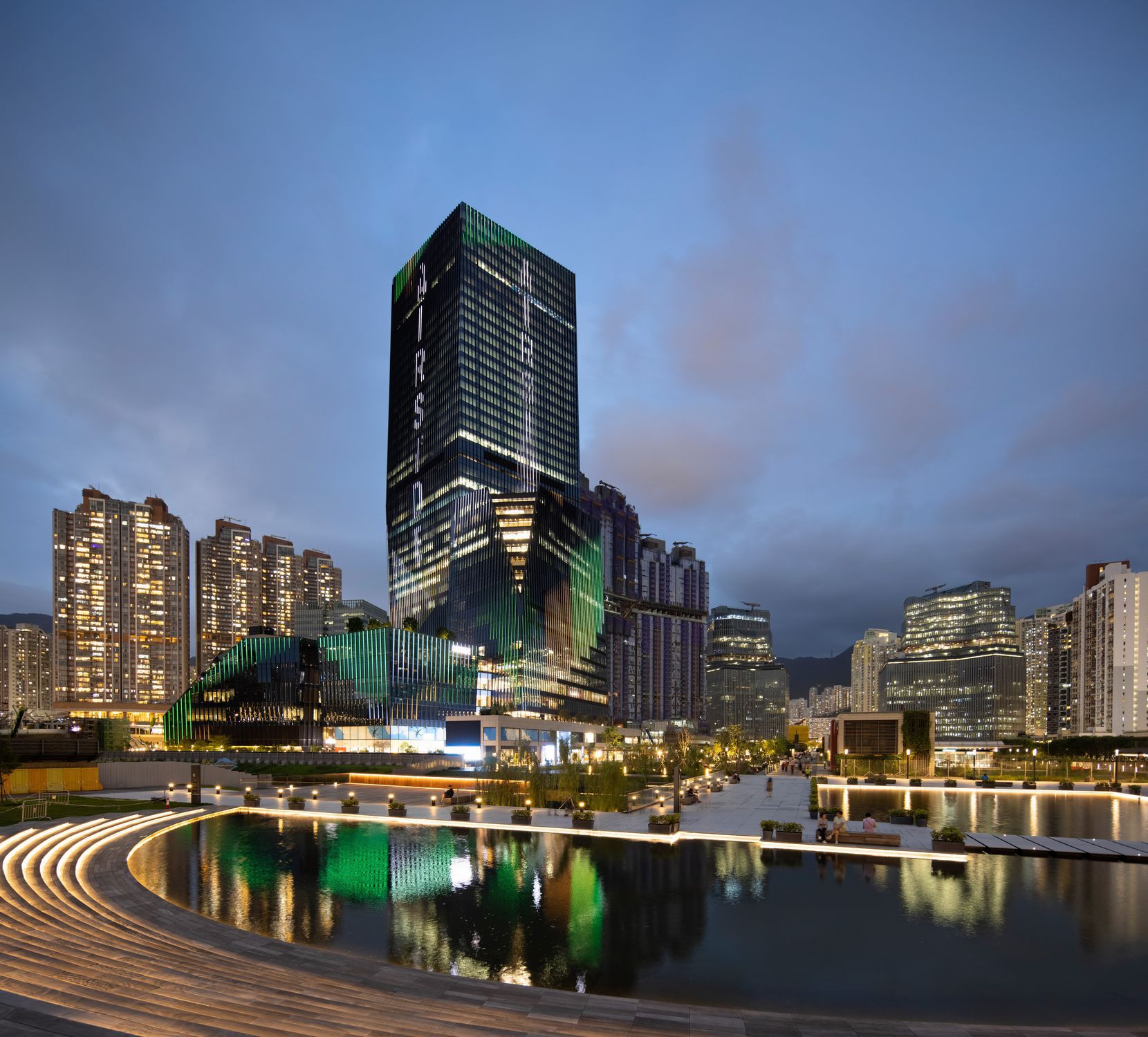 Wall lighting profile - ALLEGRO MEDIA TUBE® LITE - Traxon Technologies ...