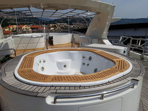 Teak grating - All architecture and design manufacturers